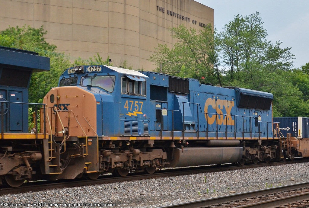 CSX 4757